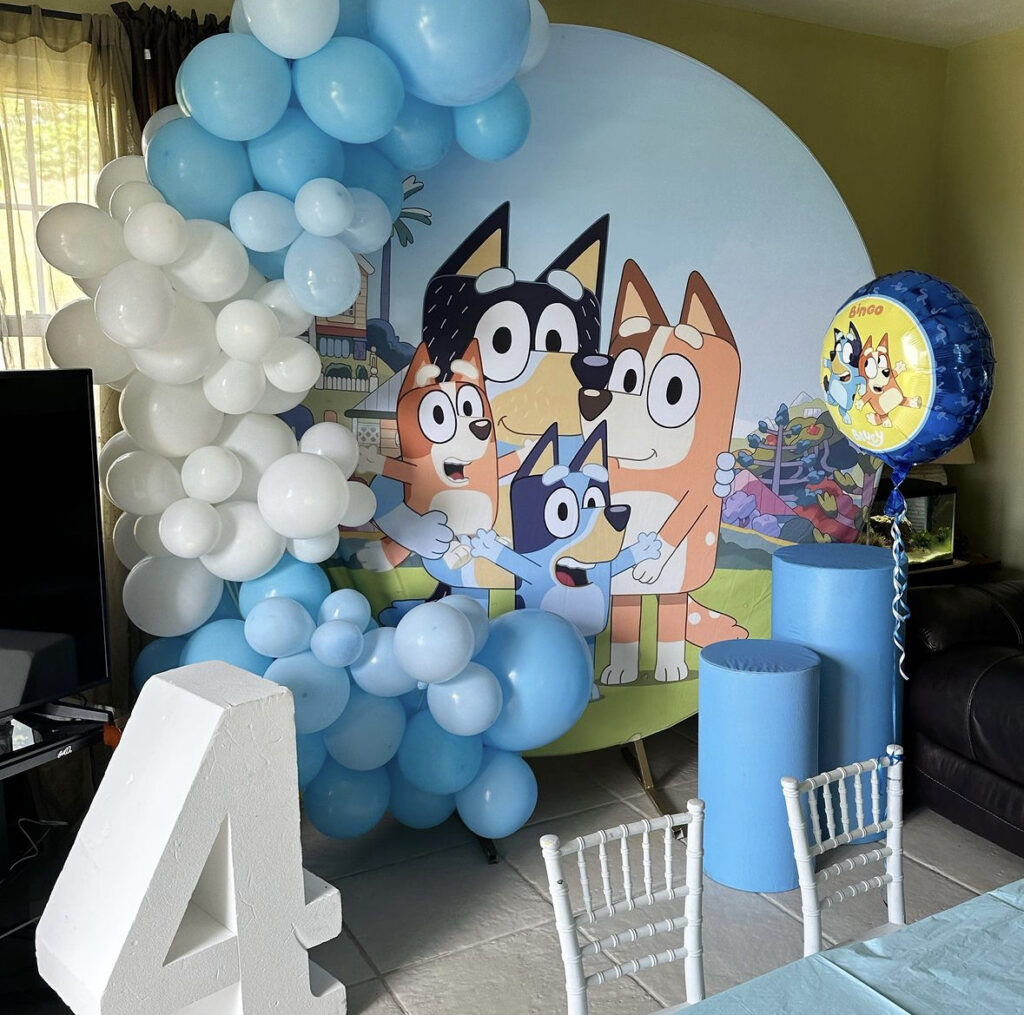 Bluey Backdrop – Party Animals